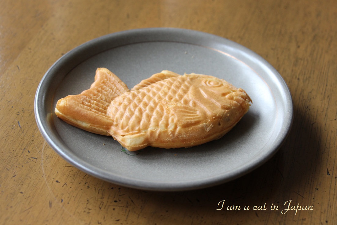 Taiyaki, fish-shaped cake | I am a cat in Japan